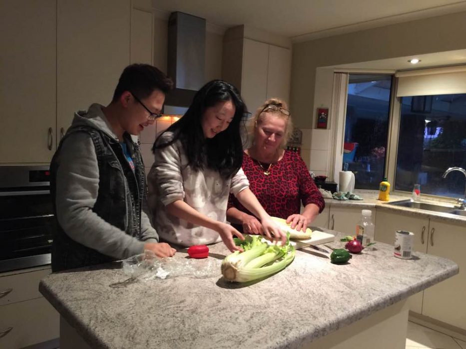 Living with an Australian family: Students share their homestay ...